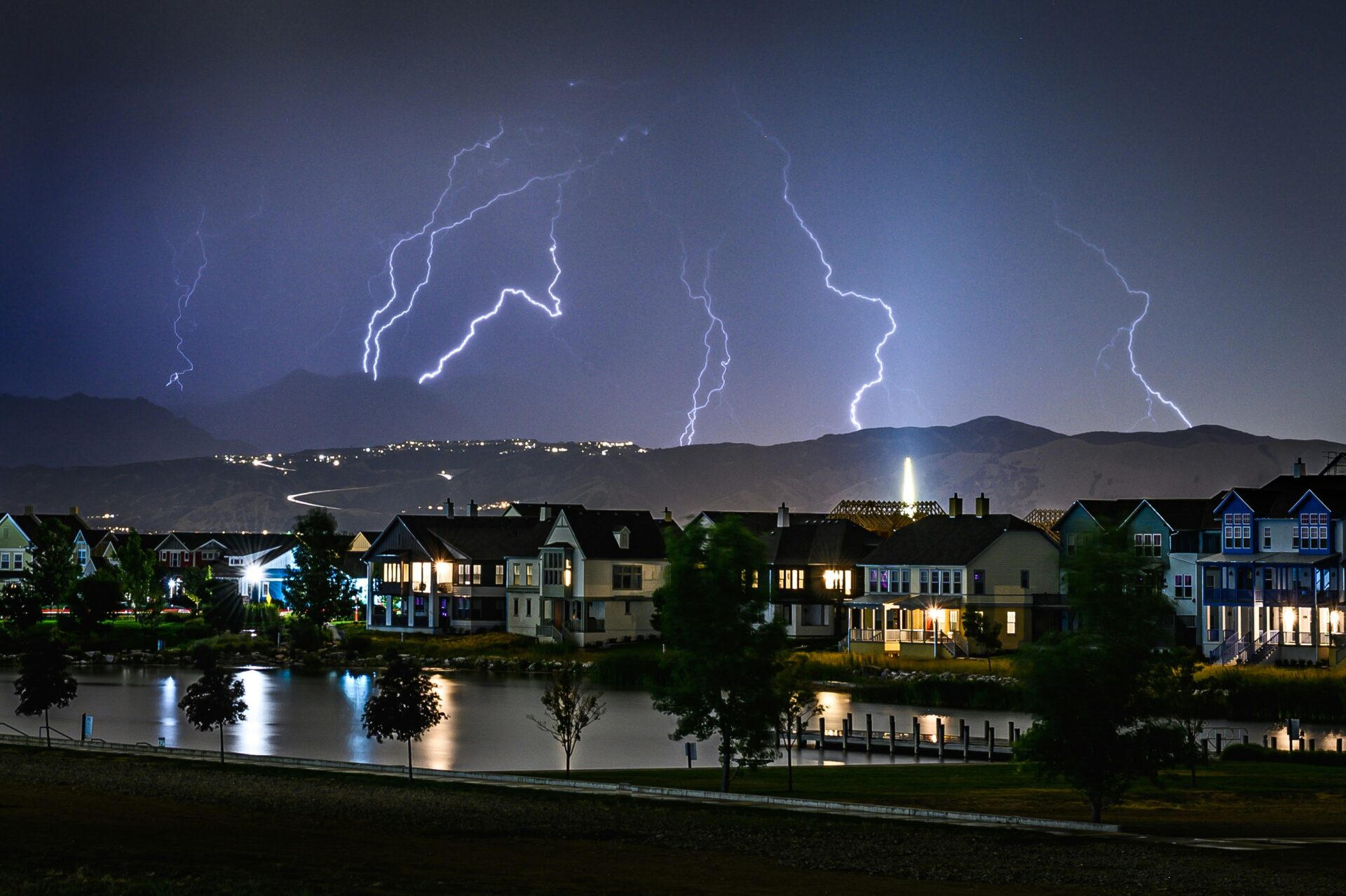 Why Choose a Home Lightning Detector? - Senseca UK